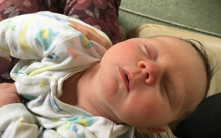 Newborn Breastfeeding: The 5 Golden Rules For Success From The Start