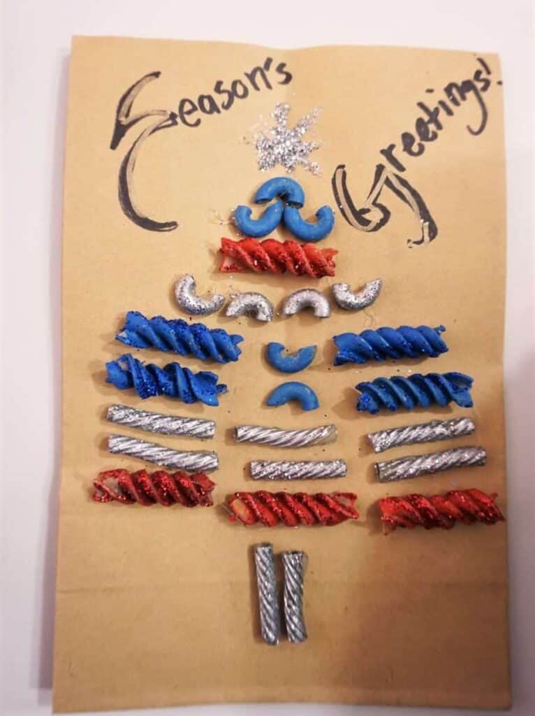 33 Cute Easy DIY Christmas Card Crafts For Kids