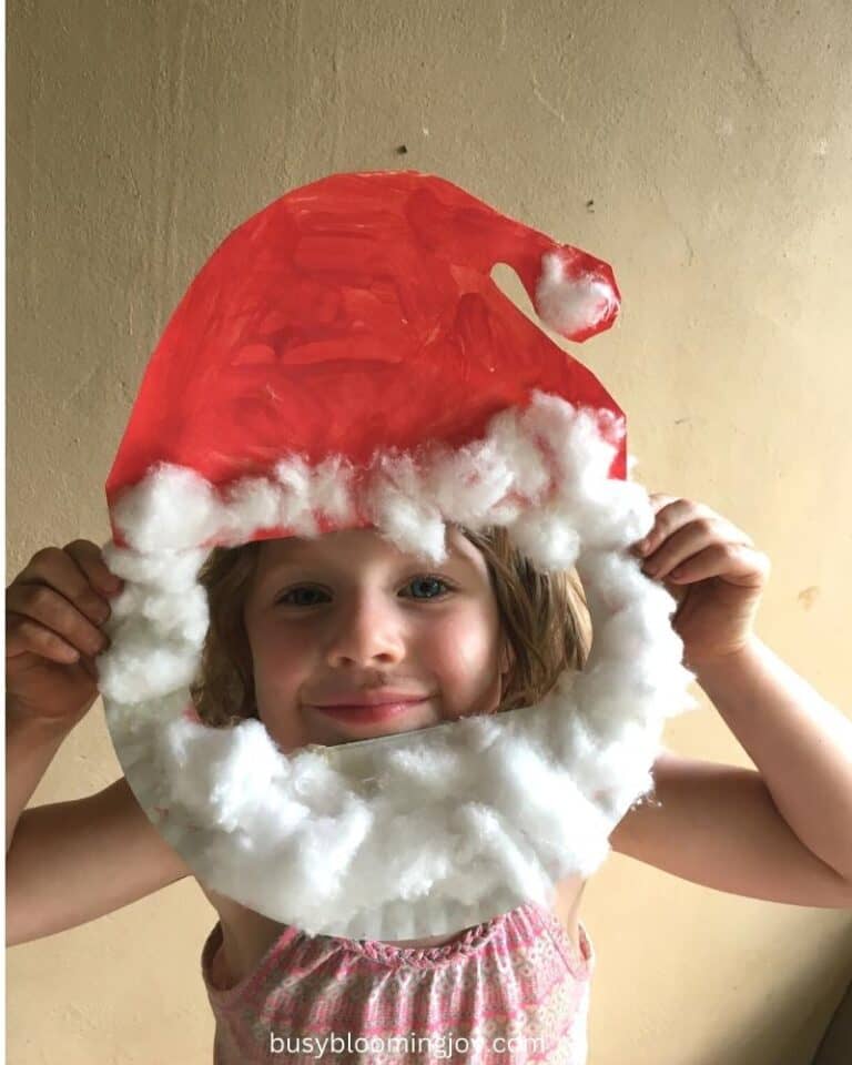 Paper plate Santa craft for toddlers and young kids