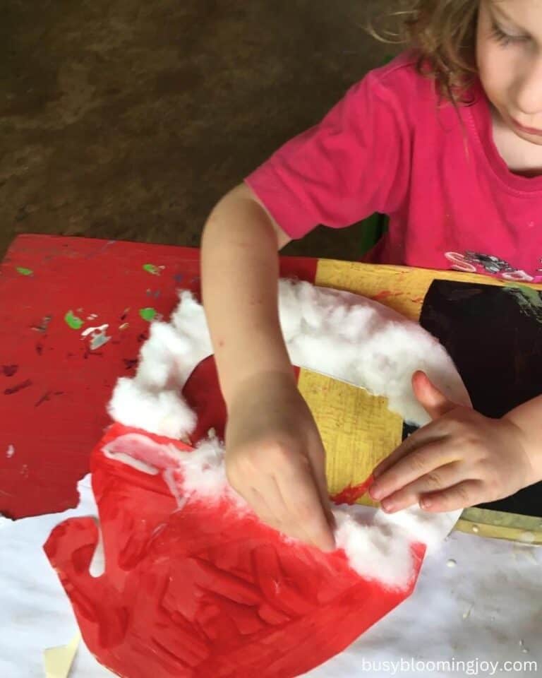 Paper plate Santa craft for toddlers and young kids