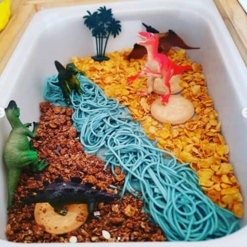 21 Fun & Easy Dinosaur Sensory Activities (inc Dinosaur Sensory Bin ...