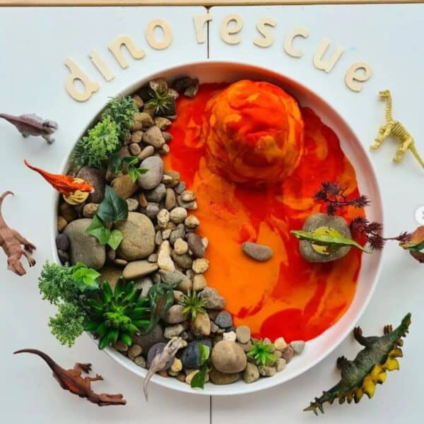 21 Fun & Easy Dinosaur Sensory Activities (inc Dinosaur Sensory Bin ...