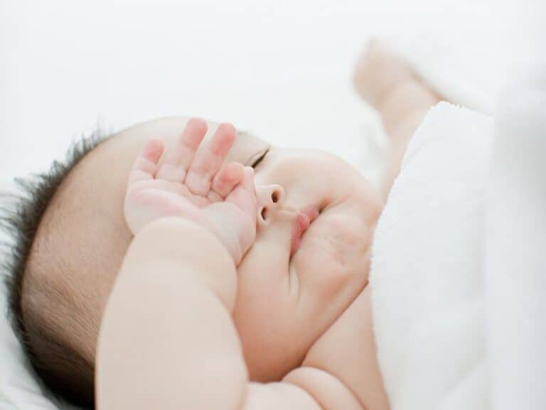 Baby wakes up after 30 minutes at night: 7 ways to fix it
