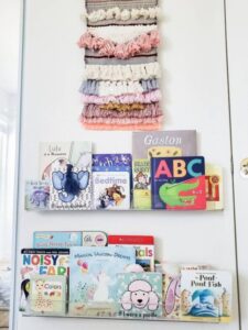 35+ Cute & Practical Nursery Bookshelf & Bookcase Ideas