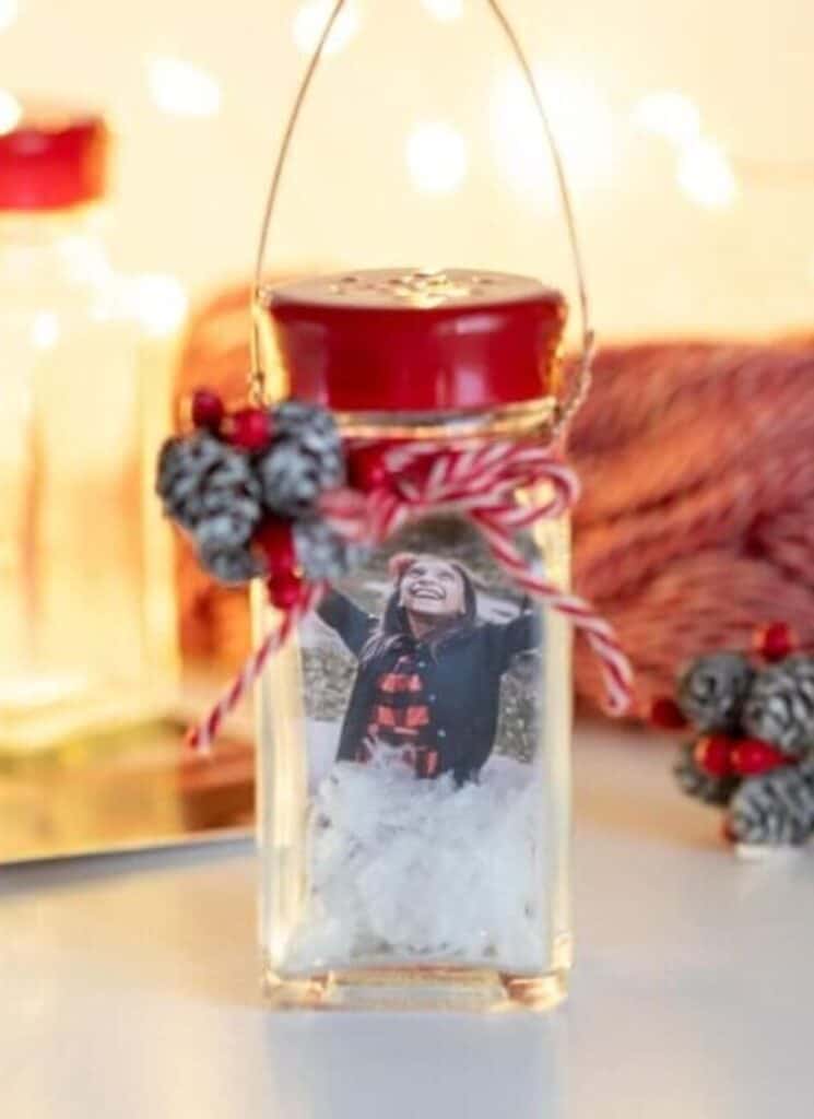 15 Cute & Easy Keepsake Christmas Ornaments for Kids